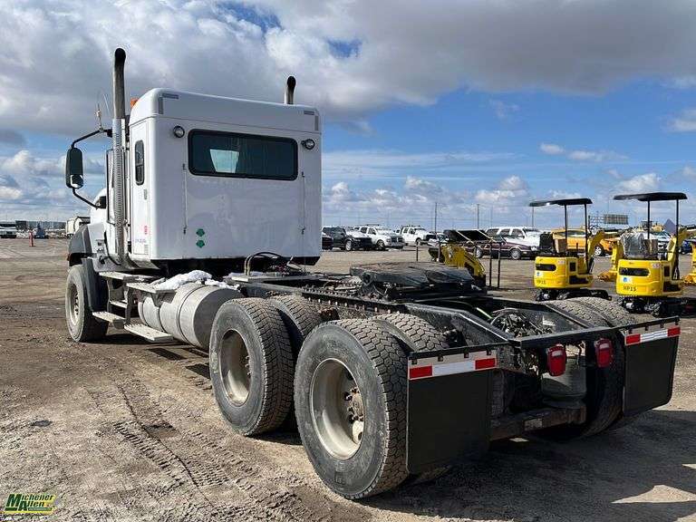 2014 Caterpillar CT660L T/A Sleeper Tractor - Michener Allen ...