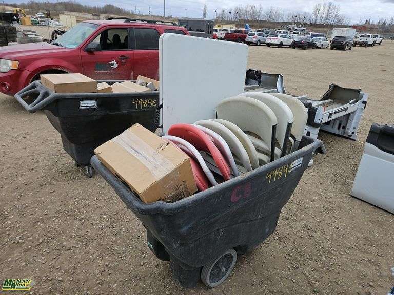 Rubbermaid Rolling Garbage Bin With Folding Chairs and Folding Table ...