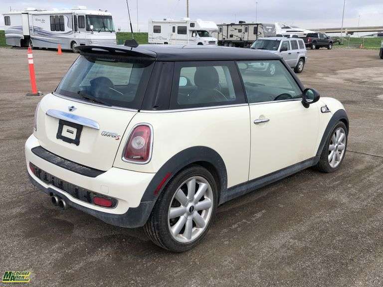 2009 MINI Cooper S 2dr Hatchback - Michener Allen Auctioneering Ltd