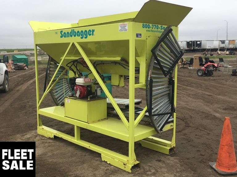 Sand Bagging Machine - Michener Allen Auctioneering Ltd
