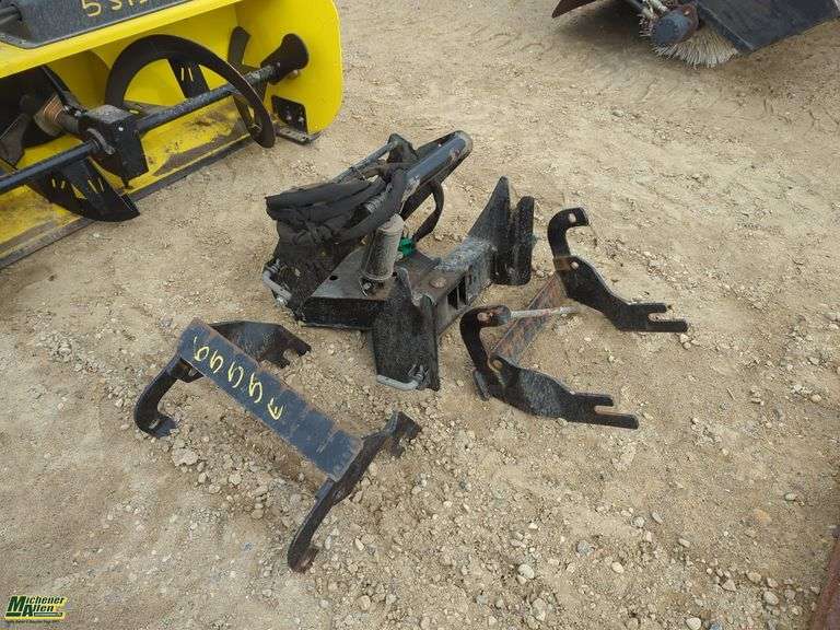 John Deere Front Blade Mount - Michener Allen Auctioneering Ltd