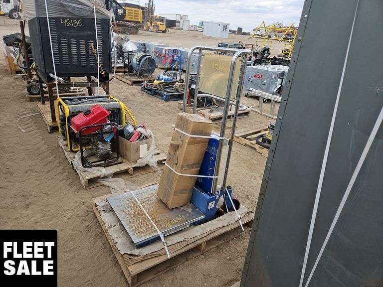 Uline Lifting Table - Michener Allen Auctioneering Ltd