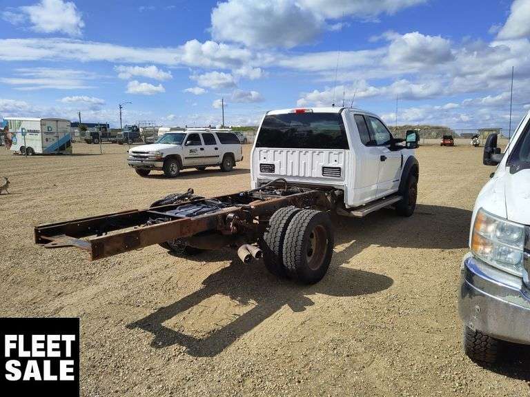 Non-Operable 2017 Ford F-550 Super Duty 4x4 Single Rear Wheel Cab ...