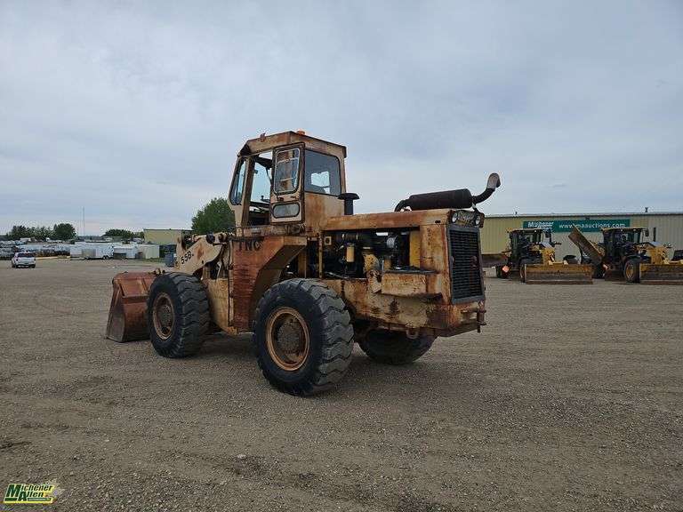 Michigan Clark Wheel Loader - Michener Allen Auctioneering Ltd