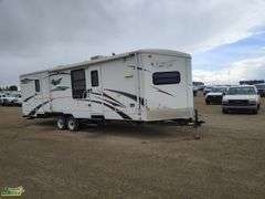 2009 Keystone VR1 305FKS V-Nose T/A BP - Michener Allen Auctioneering Ltd