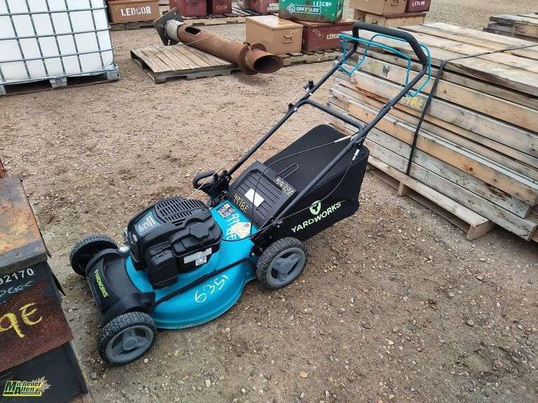 Yardworks Lawn Mower - Michener Allen Auctioneering Ltd