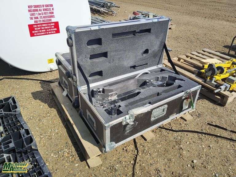 Zero G Arm Tool Cradle Qty. 2 - Michener Allen Auctioneering Ltd