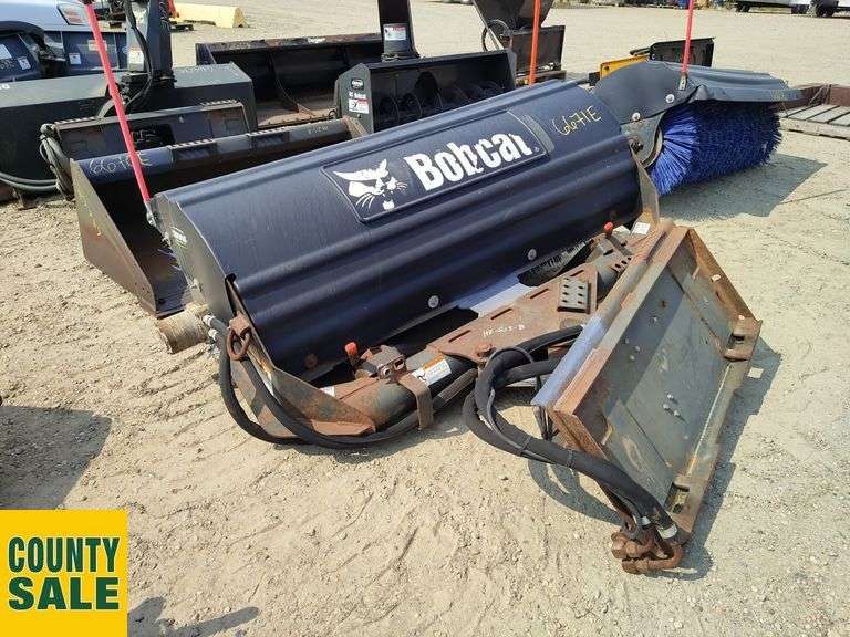 Bobcat 6ft Hydraulic Sweeper Attachment - Michener Allen Auctioneering Ltd
