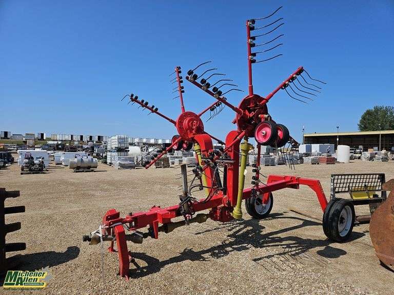 Pull Behind Hay Rake - Michener Allen Auctioneering Ltd