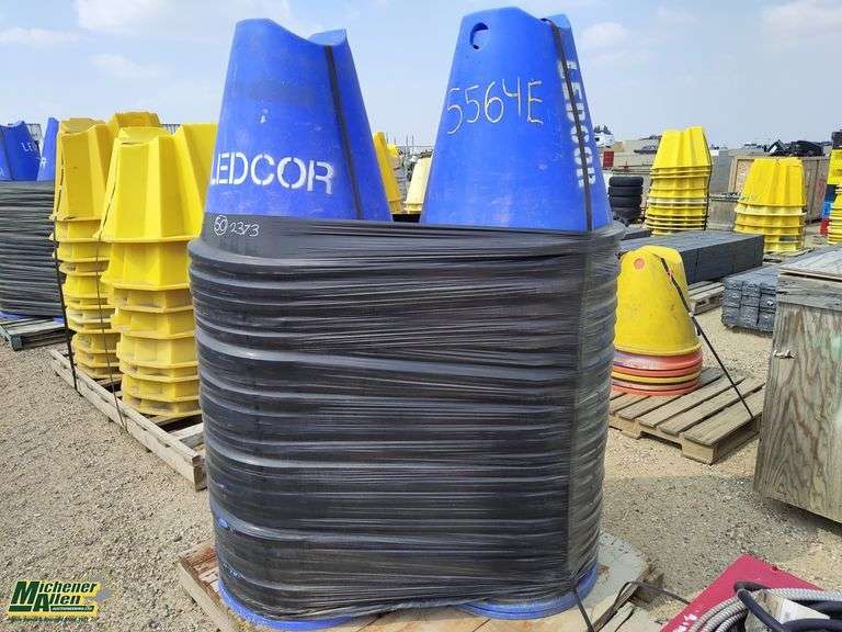 Plastic Pipe Stands - Michener Allen Auctioneering Ltd