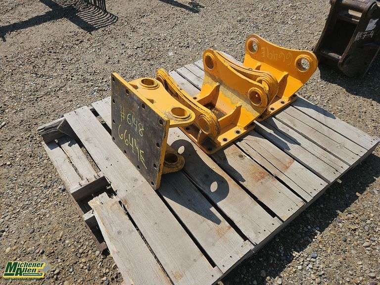 3 Backhoe Breaker Couplers - Michener Allen Auctioneering Ltd