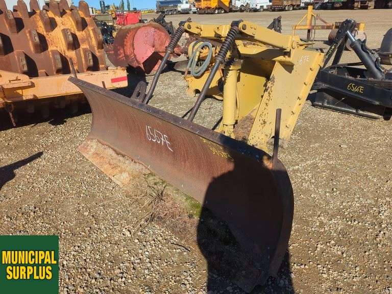 Grader Front Lift & Blade - Michener Allen Auctioneering Ltd