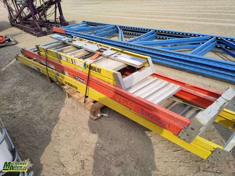 Pallet of Step Ladders - Michener Allen Auctioneering Ltd