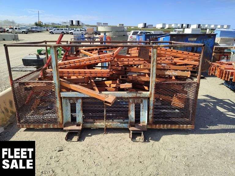Crate of Warehouse Racking - Qty 1 - Michener Allen Auctioneering Ltd