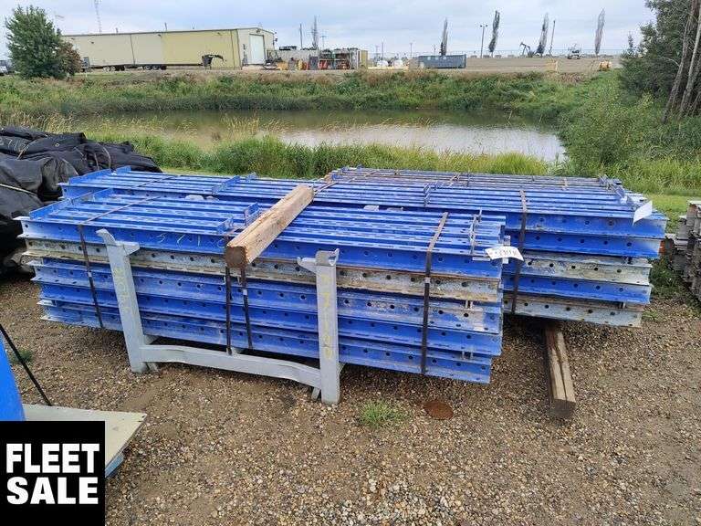 4 Bundles of Steel Doka Brackets - Michener Allen Auctioneering Ltd