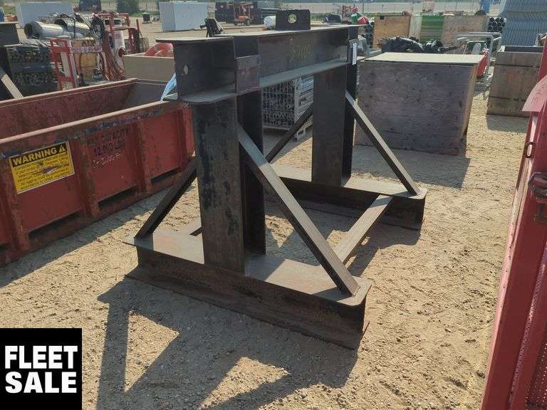5X5 Steel stand - Qty 1 - Michener Allen Auctioneering Ltd