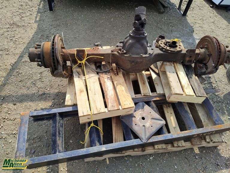 2 Ton GM Differential, 6ft Ramp - Michener Allen Auctioneering Ltd