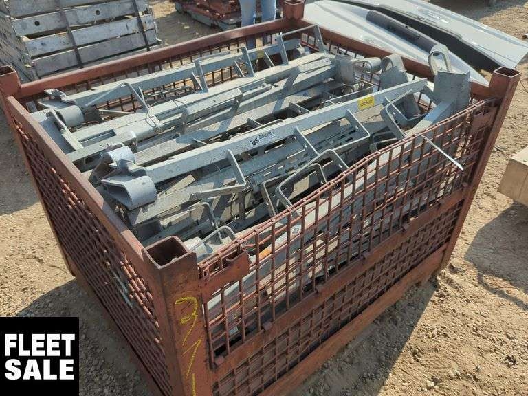 Mesh Crate of Scaffolding Doka beams - Qty 1 - Michener Allen ...