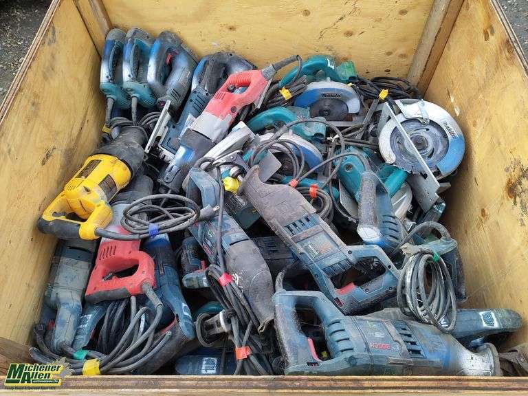 Crate of Assorted Power Tools - Qty 1 - Michener Allen Auctioneering Ltd