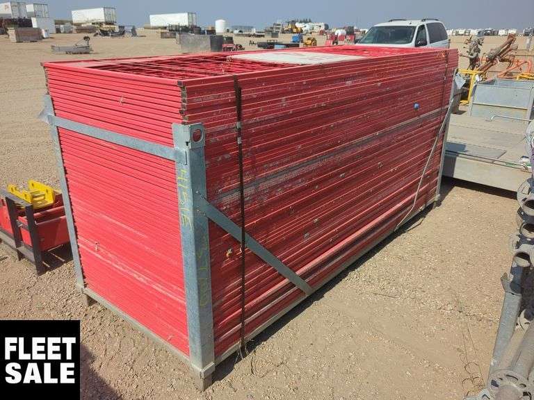 Rack of Red Fencing - Qty 1 - Michener Allen Auctioneering Ltd