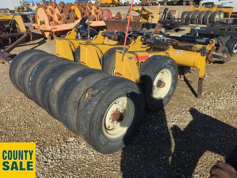 Handy Hitch Grader Wobble Wheels & Adapter Plates - Michener Allen ...