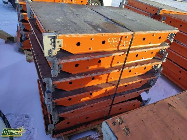 Pallet with 6 Ringer Shoring Pans - Michener Allen Auctioneering Ltd