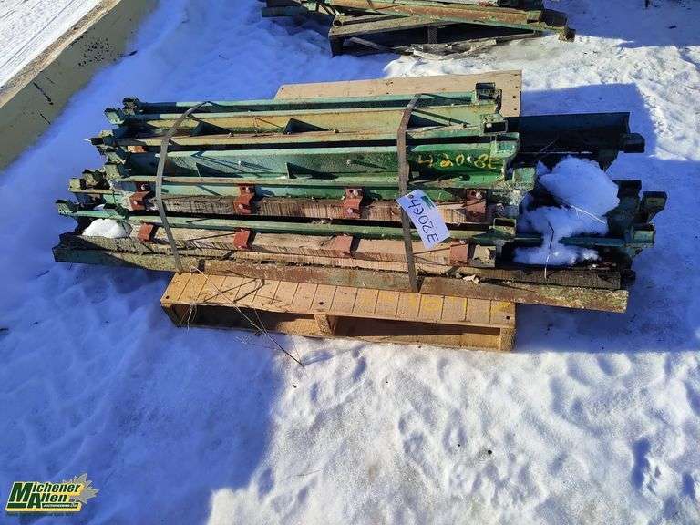 Pallet of Shoring Beams - Michener Allen Auctioneering Ltd