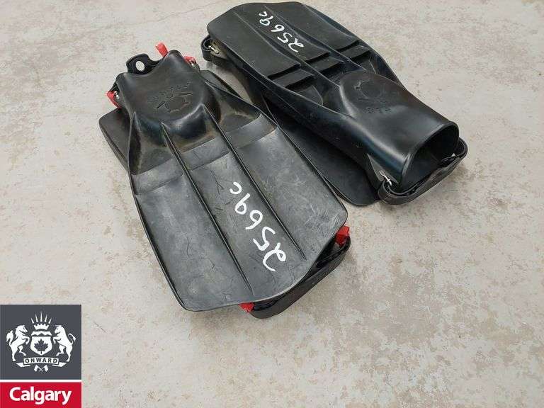 2 Pair - Turtle Divers Fins Turtle - Michener Allen Auctioneering Ltd