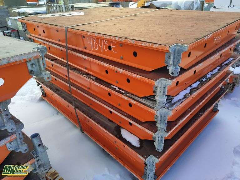 Pallet with 6 Ringer Shoring Pans - Michener Allen Auctioneering Ltd
