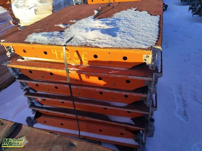 Pallet with 6 Ringer Shoring Pans - Michener Allen Auctioneering Ltd