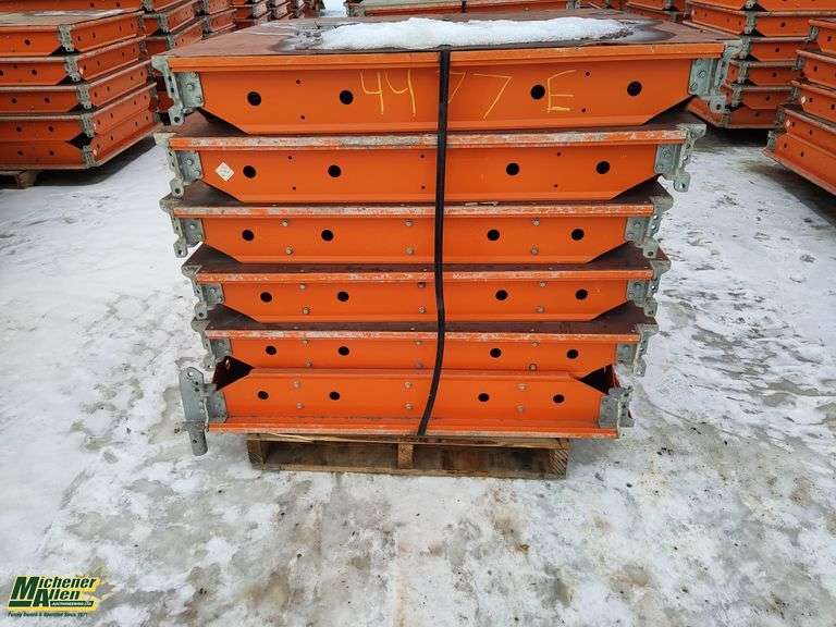 Pallet with 6 Ringer Shoring Pans - Michener Allen Auctioneering Ltd