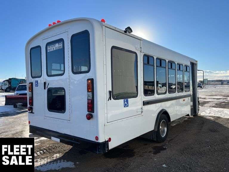 2003 Ford E-Series S/A 16 Passenger Bus - Michener Allen Auctioneering Ltd