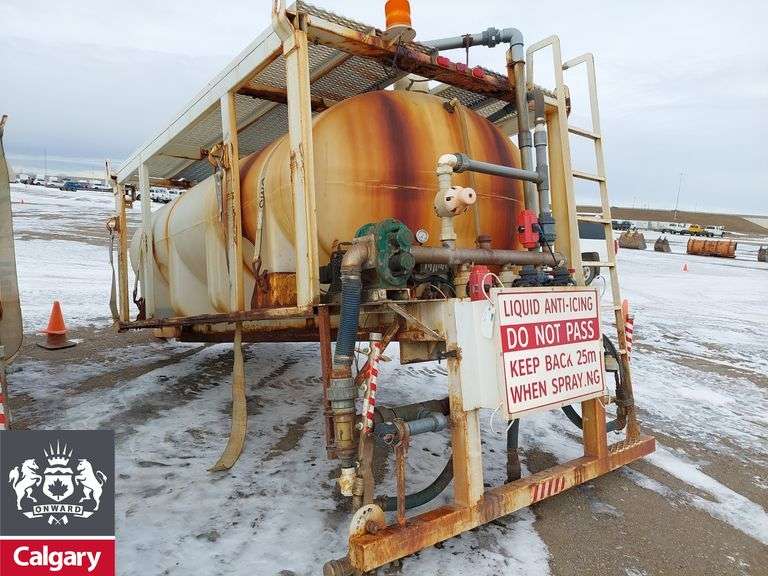 2000 Gallon Anti-Icing Tank and Spreader - Michener Allen Auctioneering Ltd