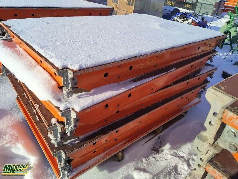 Pallet with 5 Ringer Shoring Pans - Michener Allen Auctioneering Ltd
