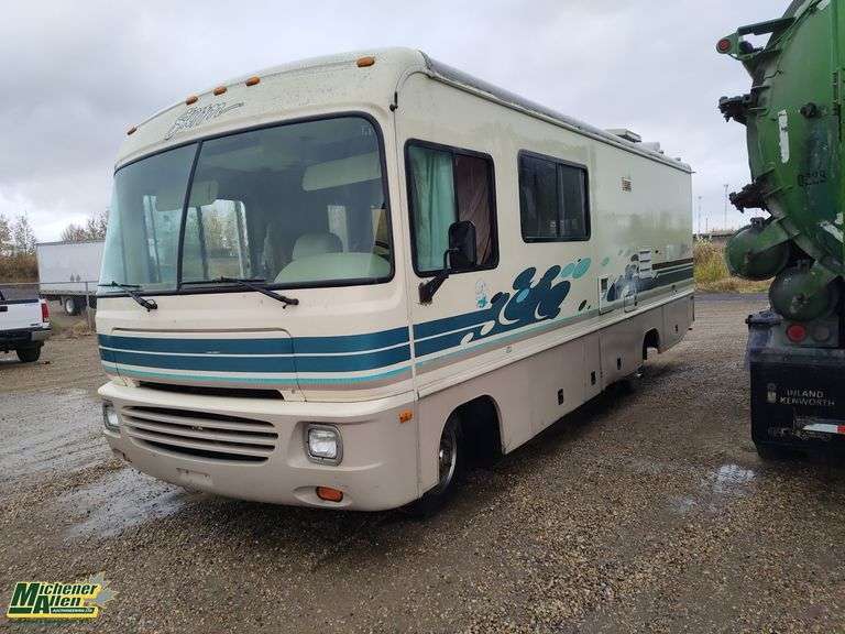 Non-Operable 1996 Chevrolet P30 Motorhome Chassis 90663 KM - Michener ...