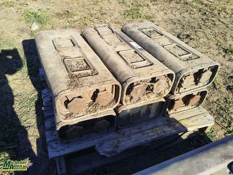 Pallet of 6 Metal Army Boxes - Michener Allen Auctioneering Ltd
