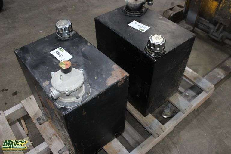 2 Hydraulic Oil Tanks with Built-In Return Filter and Vented Cap ...