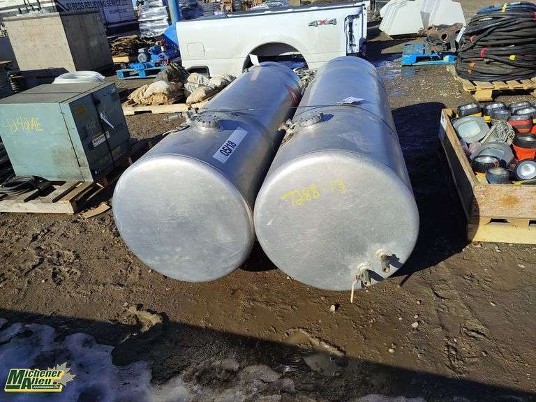 2 Highway Tractor Diesel Fuel Tanks - Michener Allen Auctioneering Ltd