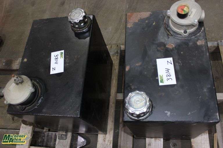 2 Hydraulic Oil Tanks with Built-In Return Filter and Vented Cap ...