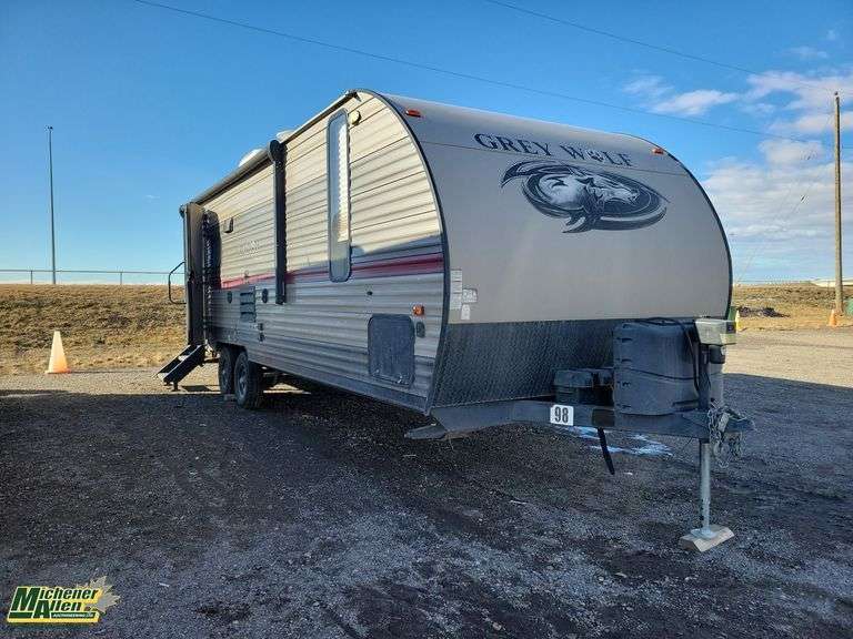 2018 Forest River Cherokee Grey Wolf Limited CCKT23MK 24ft. T/A BP ...
