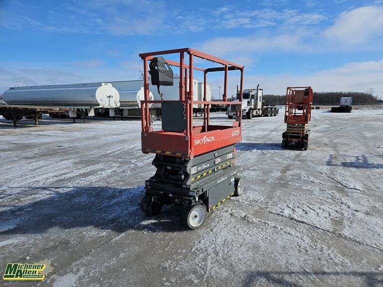 2025 Unused Skyjack SJ3219 500 LBS Scissor Lift - Michener Allen Auctioneering Ltd