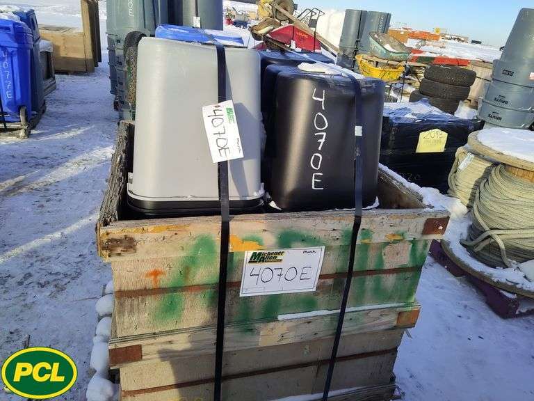 Crate with Medium Waste & Recycling Cans - Michener Allen Auctioneering Ltd