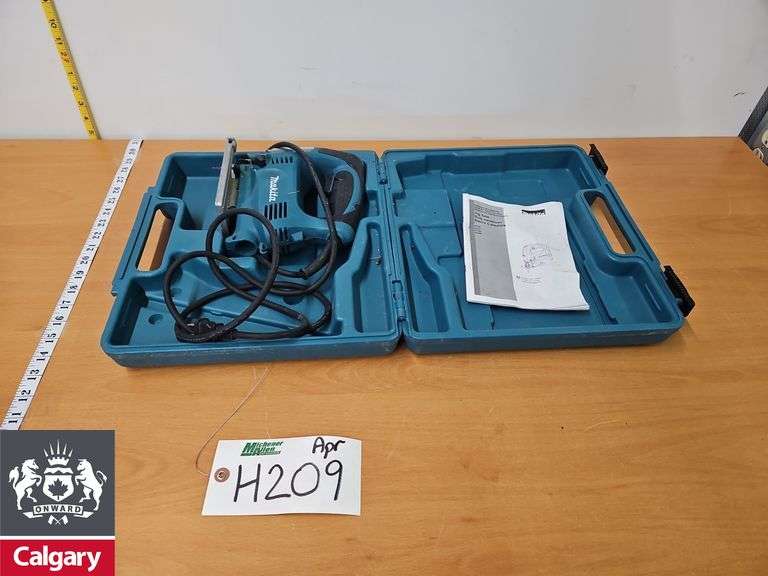 Makita Corded Jigsaw in Case - Michener Allen Auctioneering Ltd