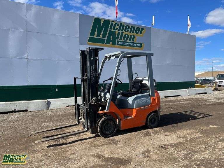 Toyota 7FGU15 2500 LBS Forklift - Michener Allen Auctioneering Ltd