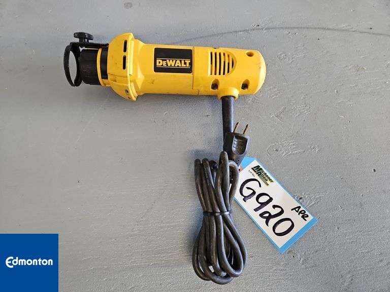 DeWalt DW660 Cut-Out Tool- Qty.1 - Michener Allen Auctioneering Ltd