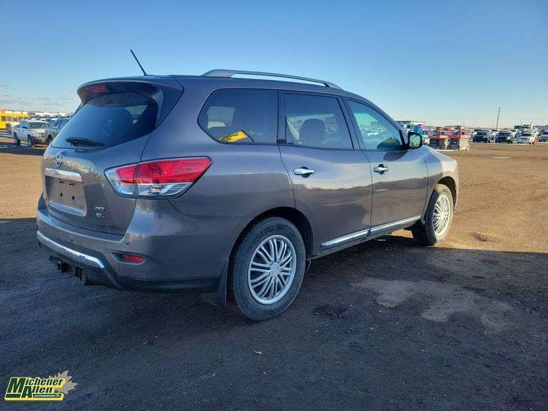 2014 Nissan Pathfinder SL 4WD S 4dr SUV - Michener Allen Auctioneering Ltd