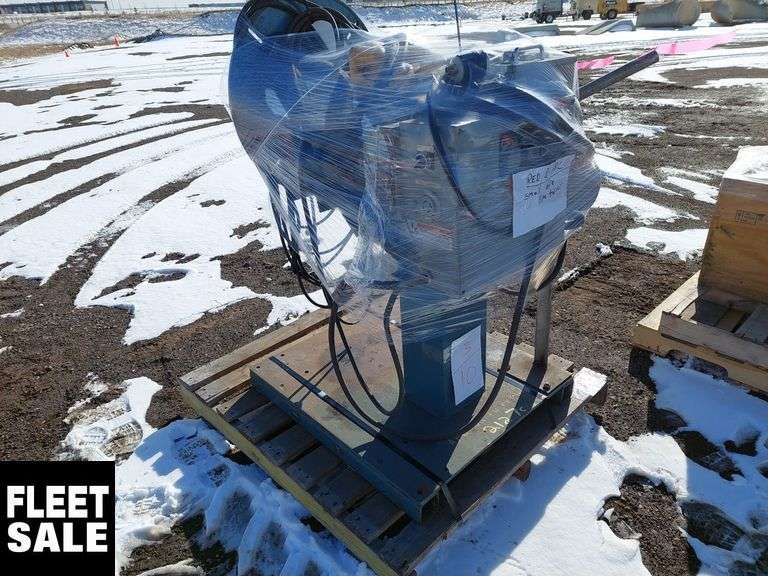 Small Bore Pipe Turner - Michener Allen Auctioneering Ltd
