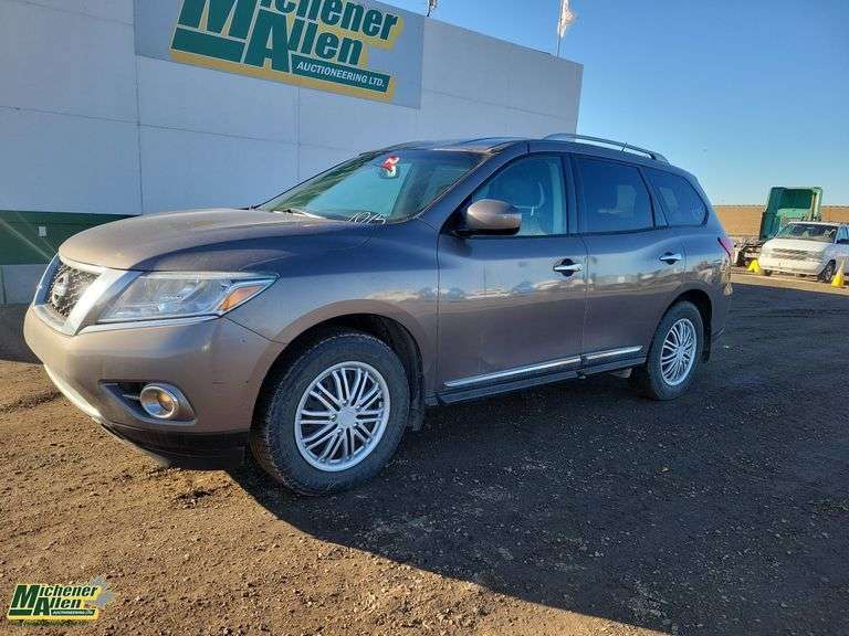 2014 Nissan Pathfinder SL 4WD S 4dr SUV - Michener Allen Auctioneering Ltd