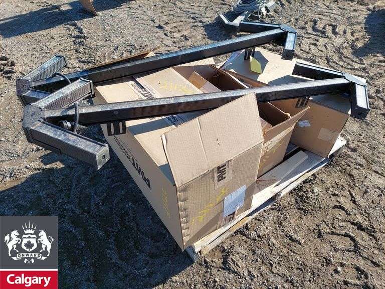 Approximately 2 Harpoon Directional Lights W/Controls, 2 Clear Strobes ...