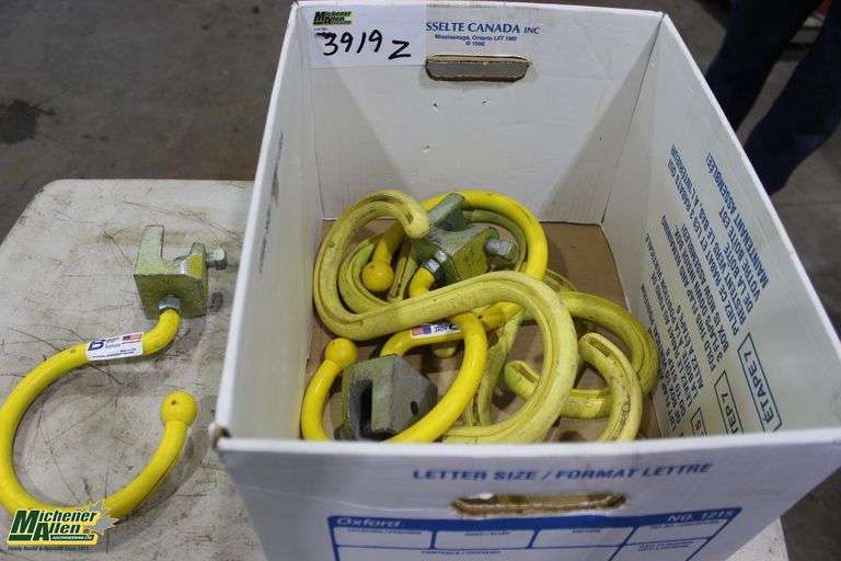 Box of 7 Temporary Tool Bag Hooks - Michener Allen Auctioneering Ltd